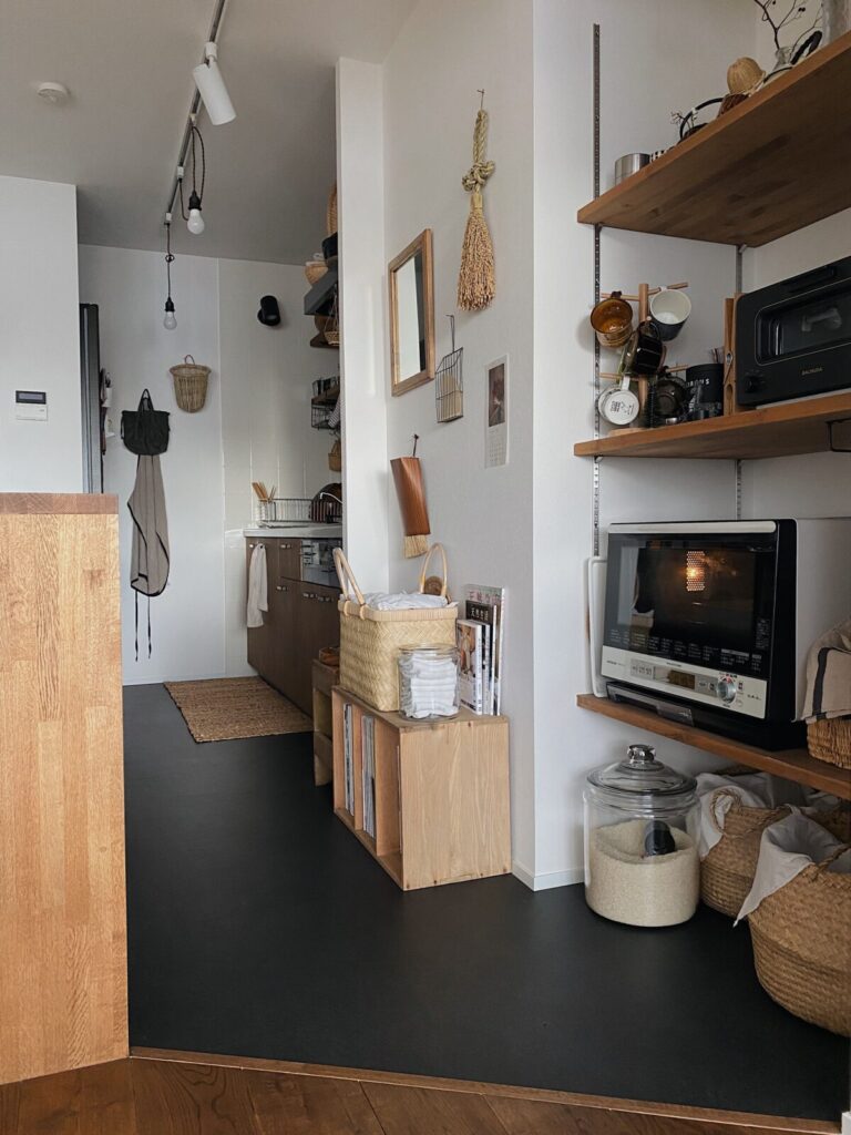 【あの人の暮らしが素敵な理由】使い勝手も気分もアップ！料理を楽しむためのキッチンリノベーション〜料理を楽しみたくて・前編（malightmiさん） | ムクリ[mukuri]